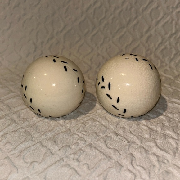 Kitchen | Vintage Ceramic Baseball Softball Salt Pepper Shaker Set ...